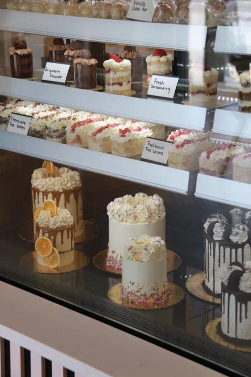 Luna's Cakes & Coffee