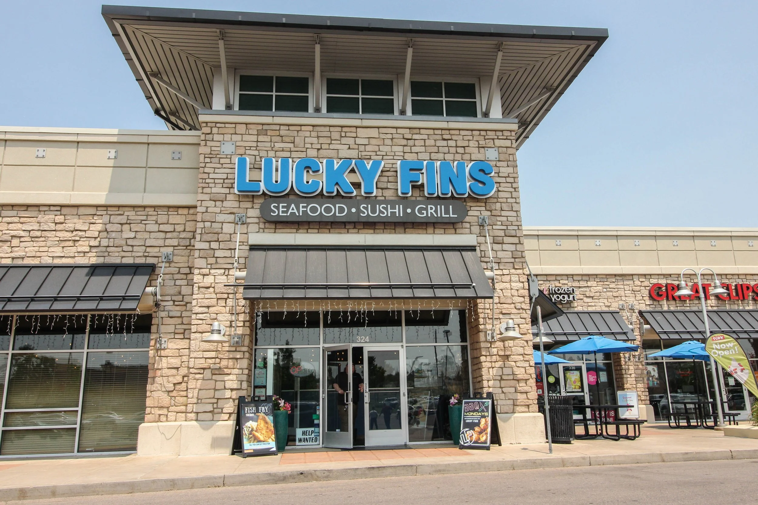 Lucky Fins | Seafood & Sushi in Meridian & Greeley