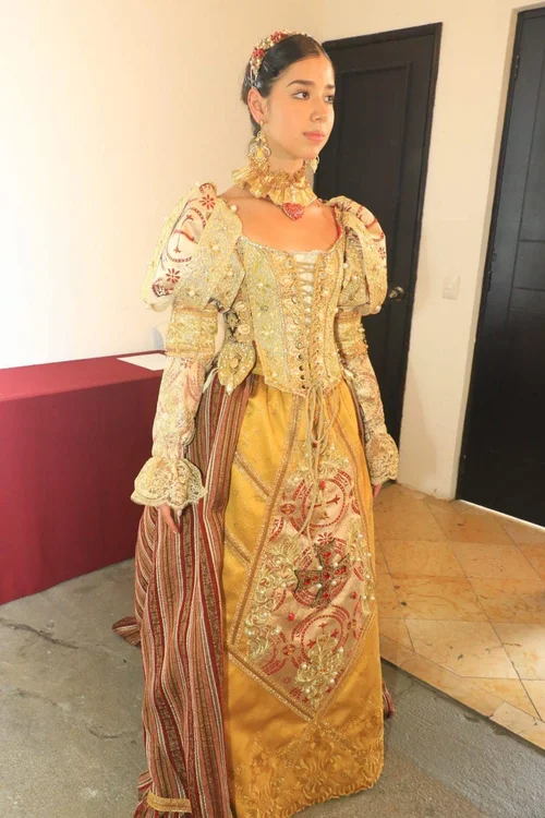 Shakespeare Costumes | Discover Authentic Costumes Today — Tuzy Tuzy ...