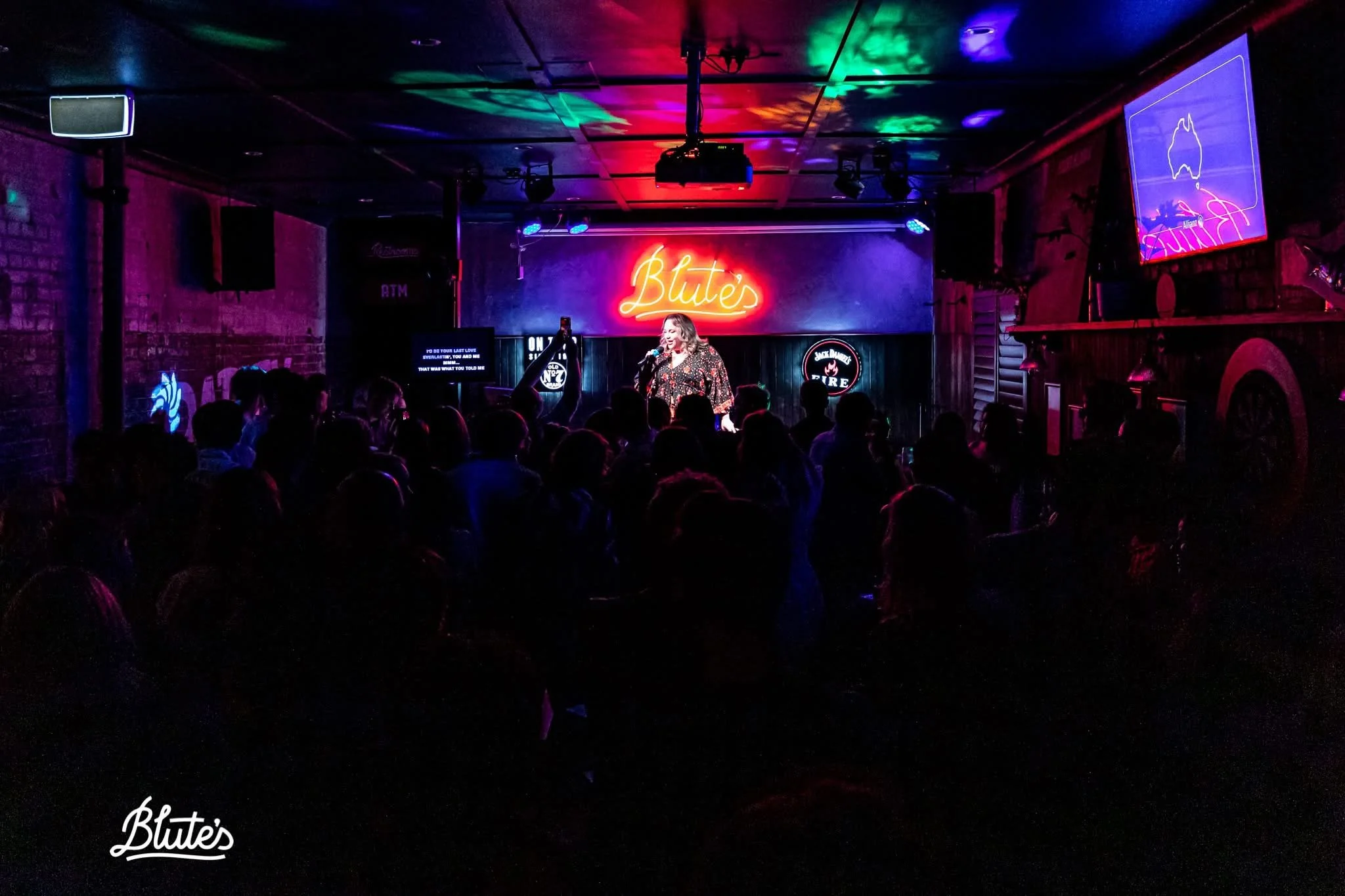 KARAOKE COMP — BLUTE'S | Live Music & Late Night Karaoke