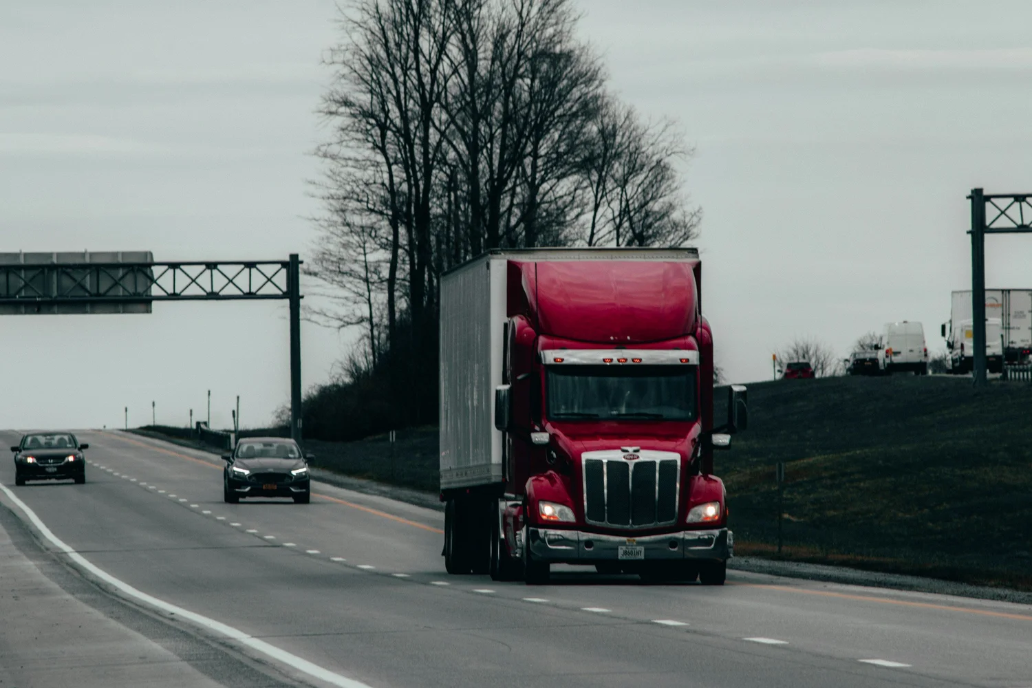 Reliance Logistics | Simplify Your Freight Now