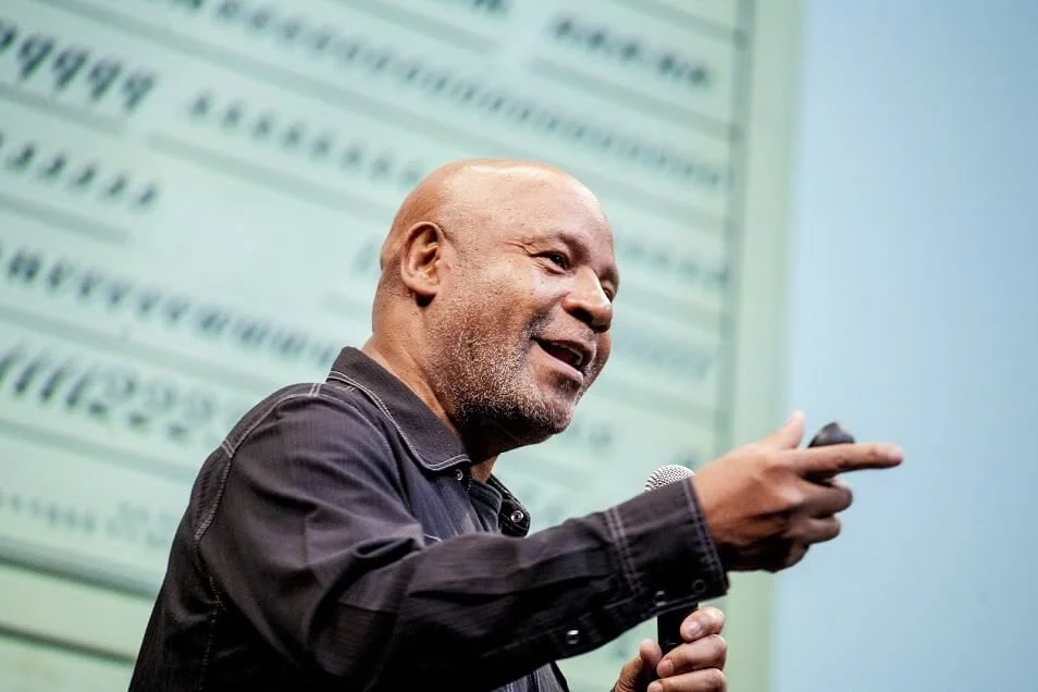 Emory Douglas — Roborant Review