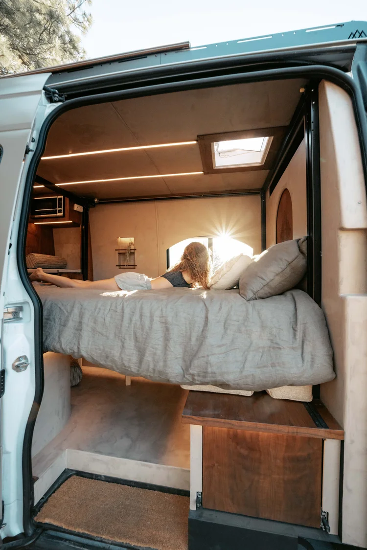 DIY Electric HappiJac Bed Lift For Your Campervan