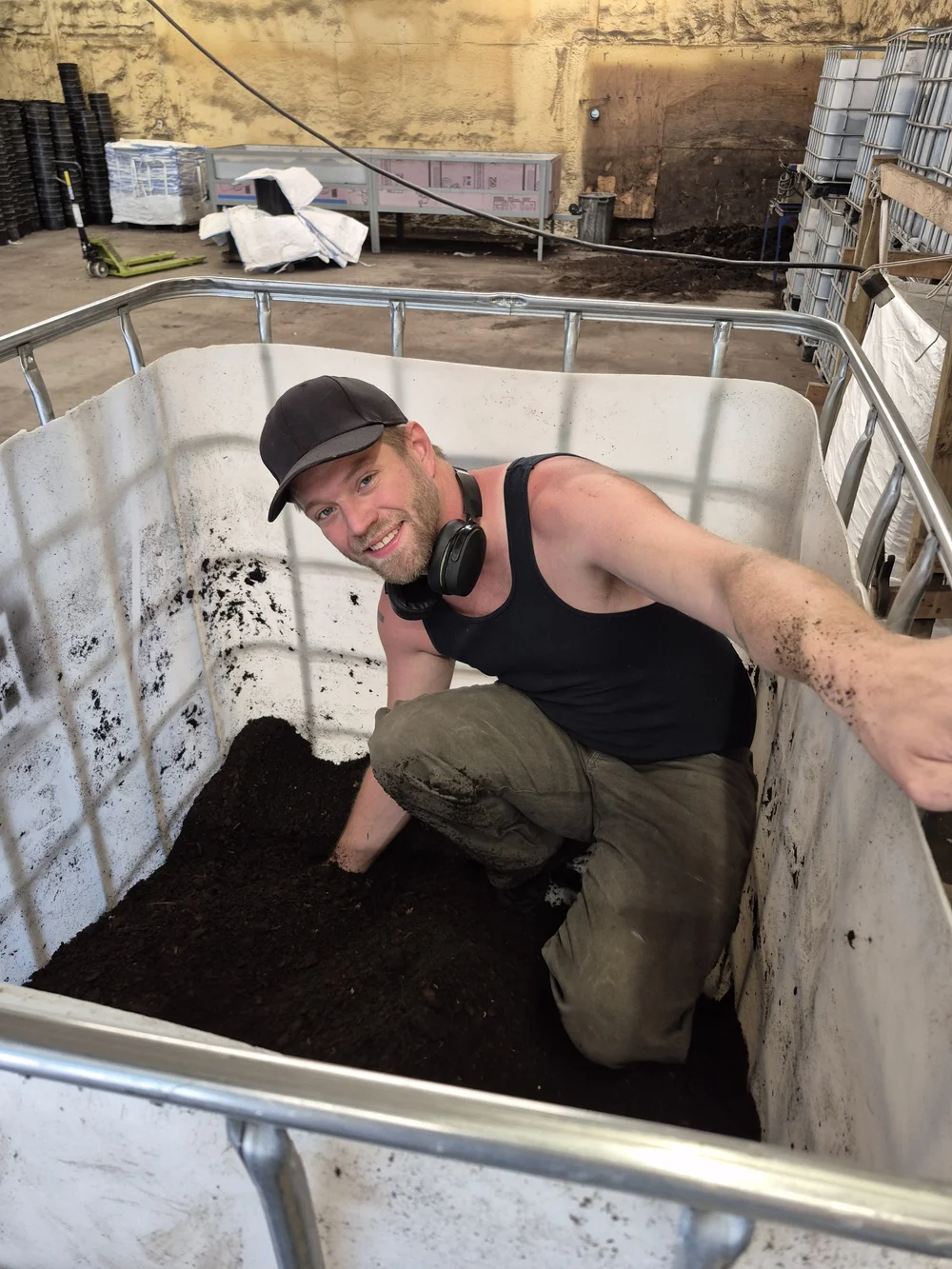 About | Enhance Soil Naturally—Join Us Today — Worm Wizard