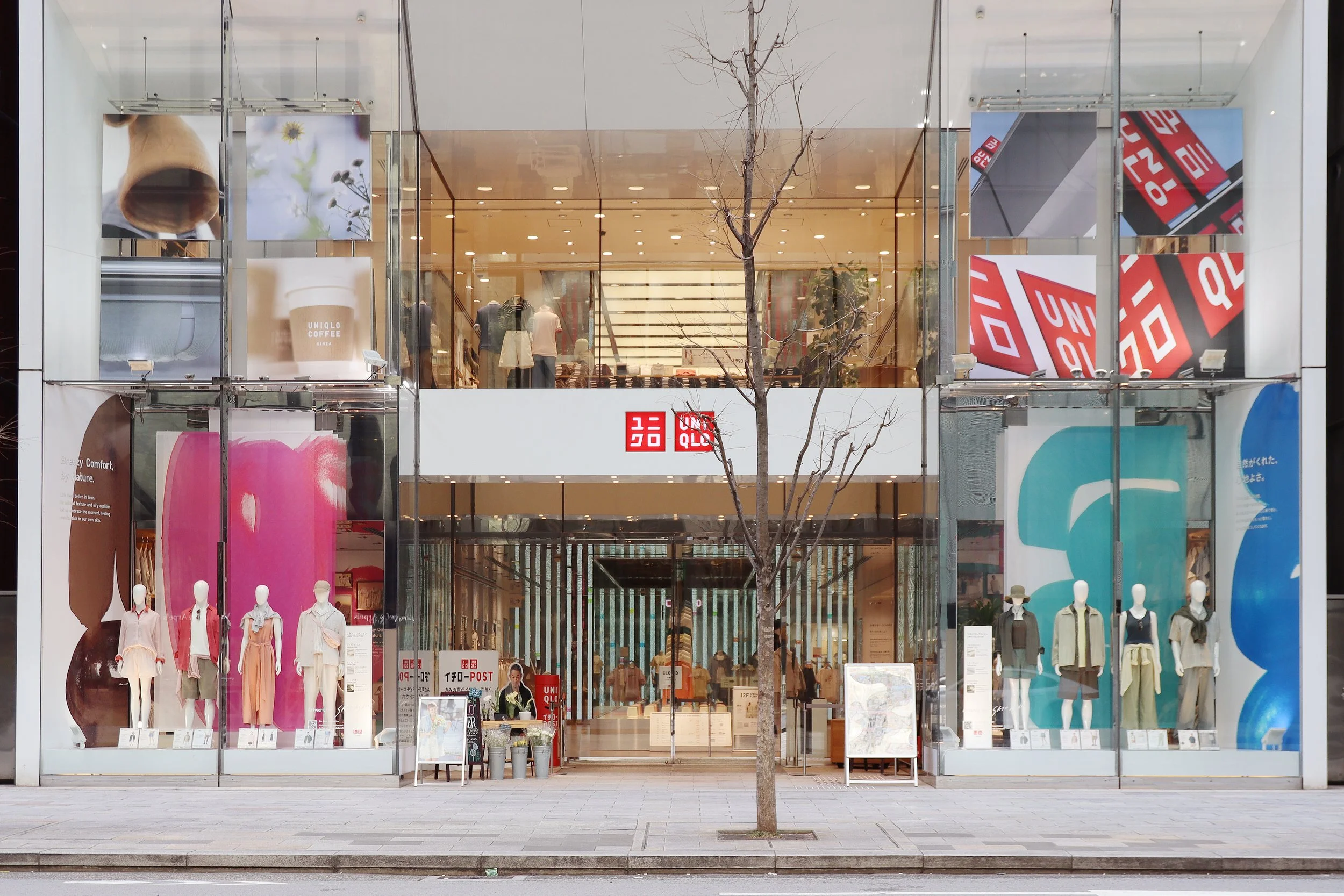 UNIQLO Global Window Display — 2025 Premium Linen Collection｜店舗ディスプレイ ...
