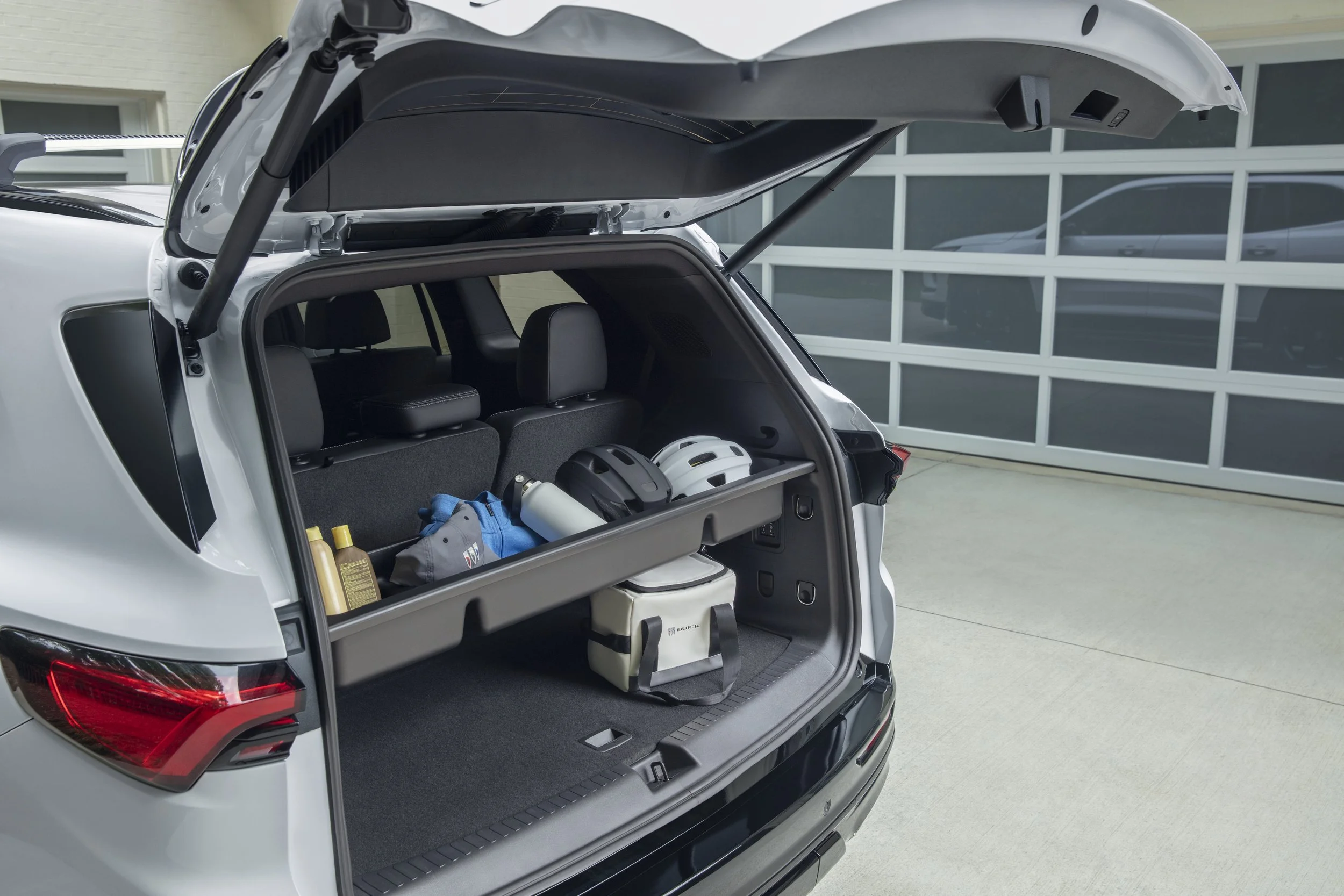 2025 Buick Enclave vs. Chevy Traverse: 3-Row SUV Showdown — Napleton's ...