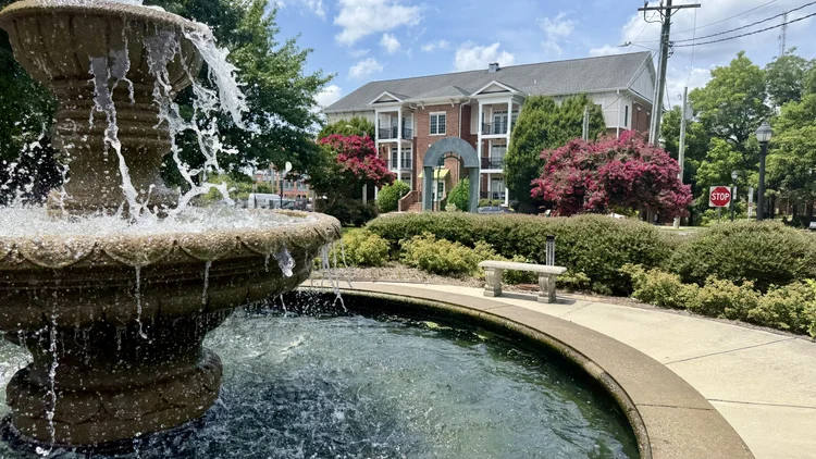 Fountain View | Explore Downtown Luxury - Find Your New Home