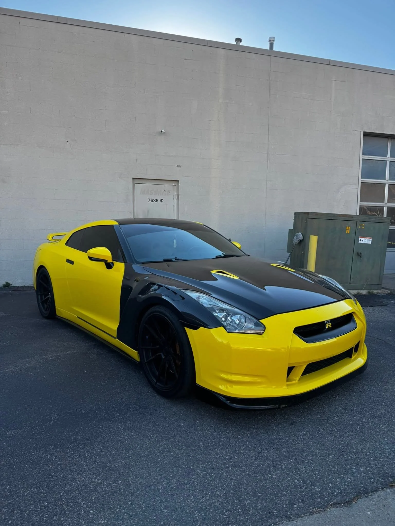 2009+ Nissan gtr r35 carbon fiber fenders — Carbon Meister