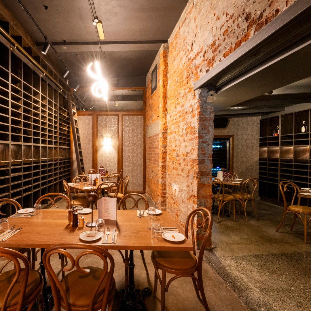 Albion Hotel — Signor Fox