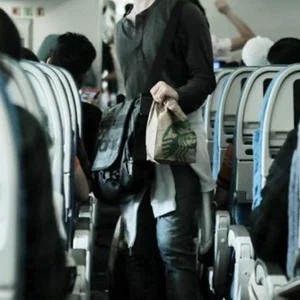The Ultimate Personal Item Packing List for Long Haul Flights — Notes ...