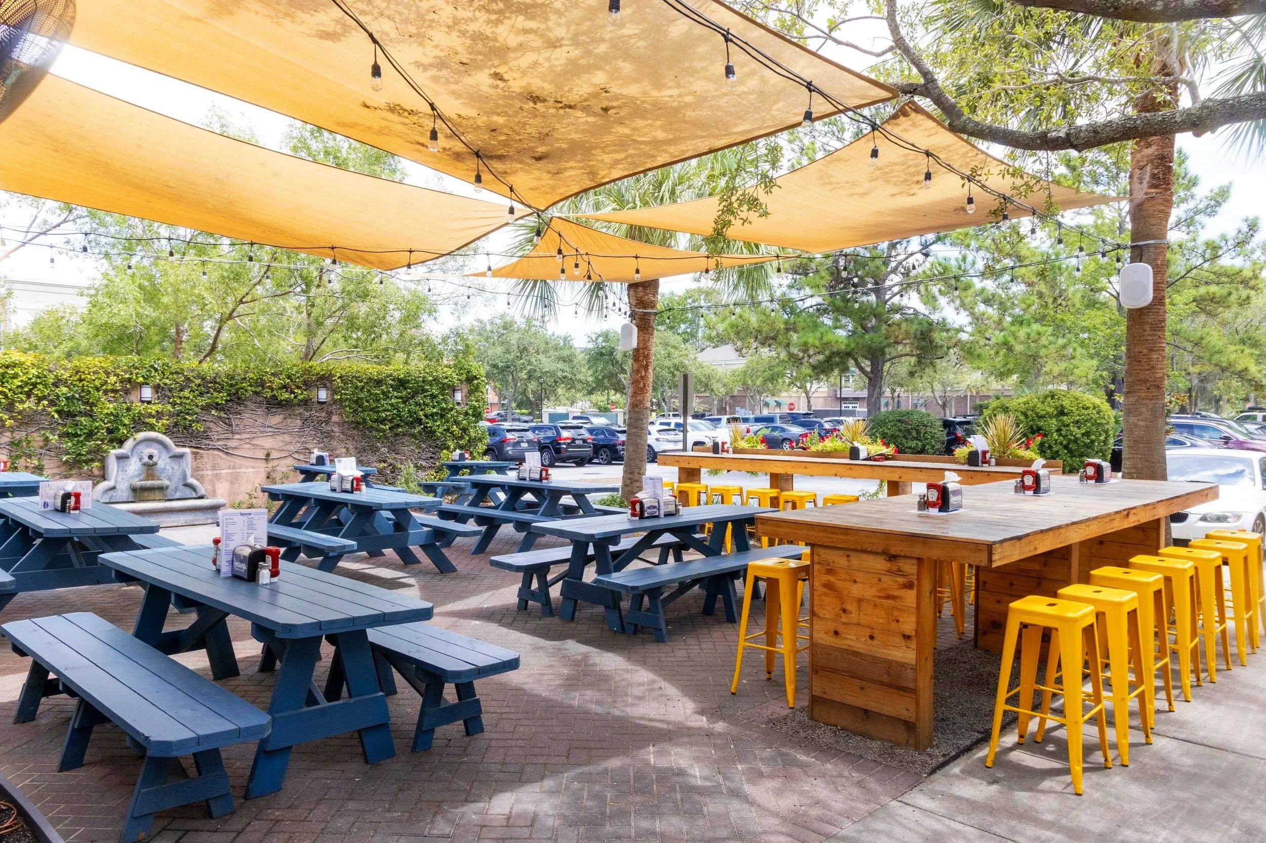 Daniel Island — Heavy's Barburger