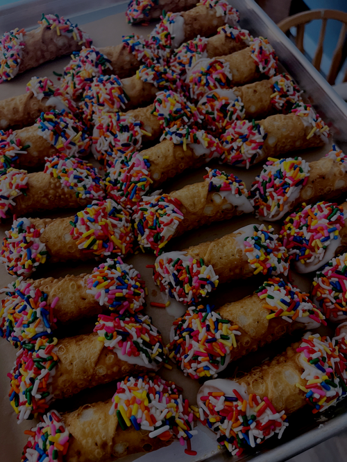 Strollin' Cannoli | Order Sweet Cannoli Today