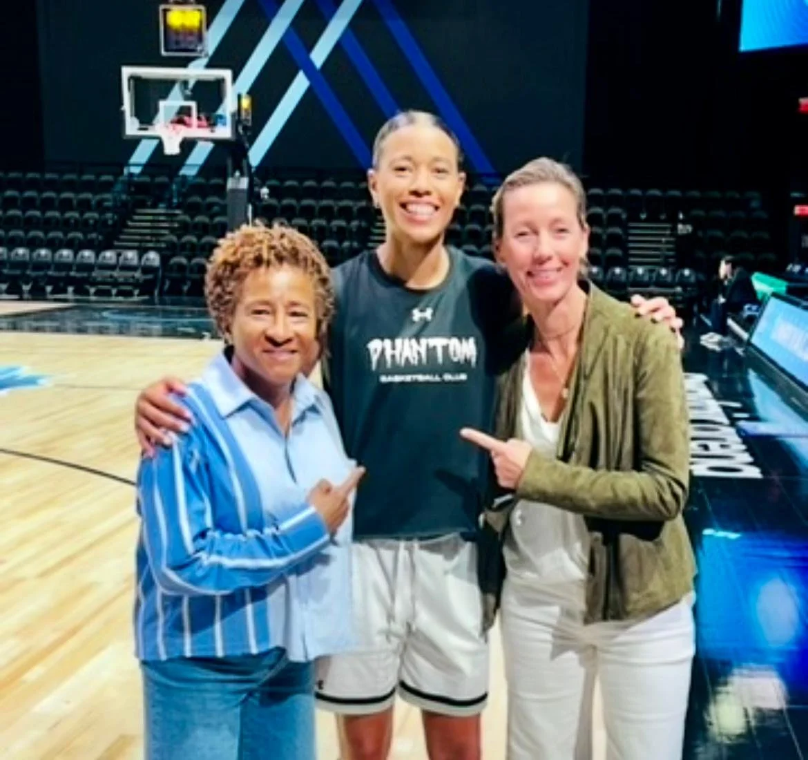"Philly Sisters" — SISTERS SPORTS GROUP