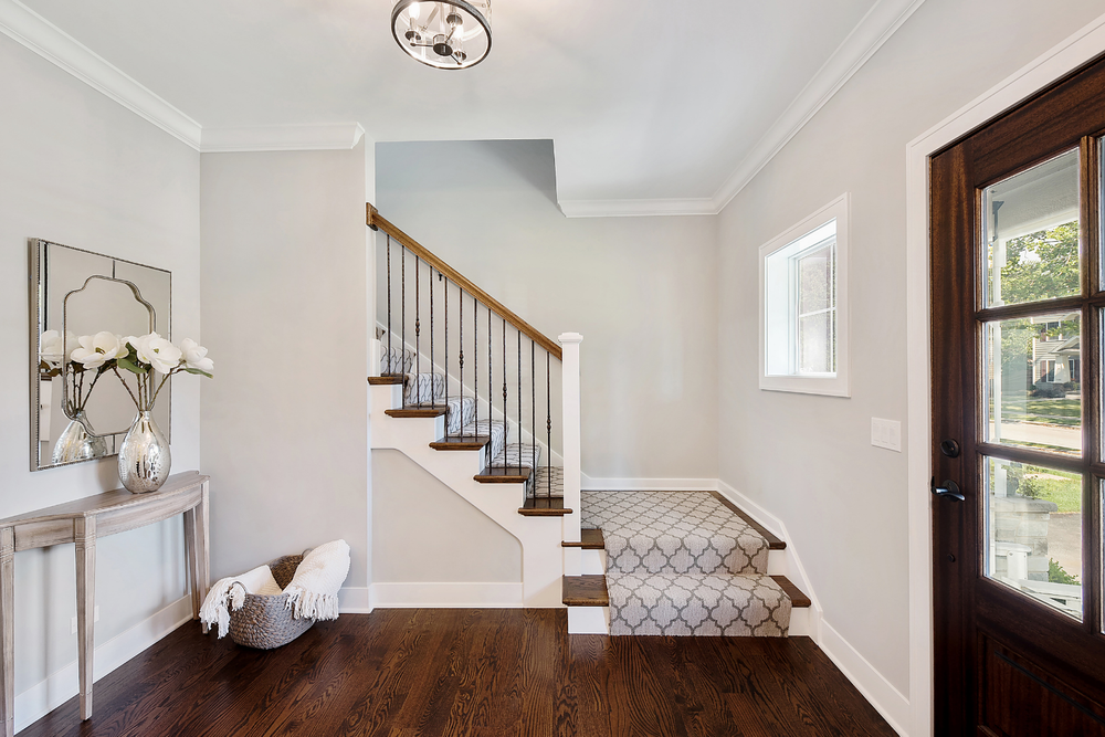 5 Essential Foyer Pieces to Create the Perfect First Impression of Your ...