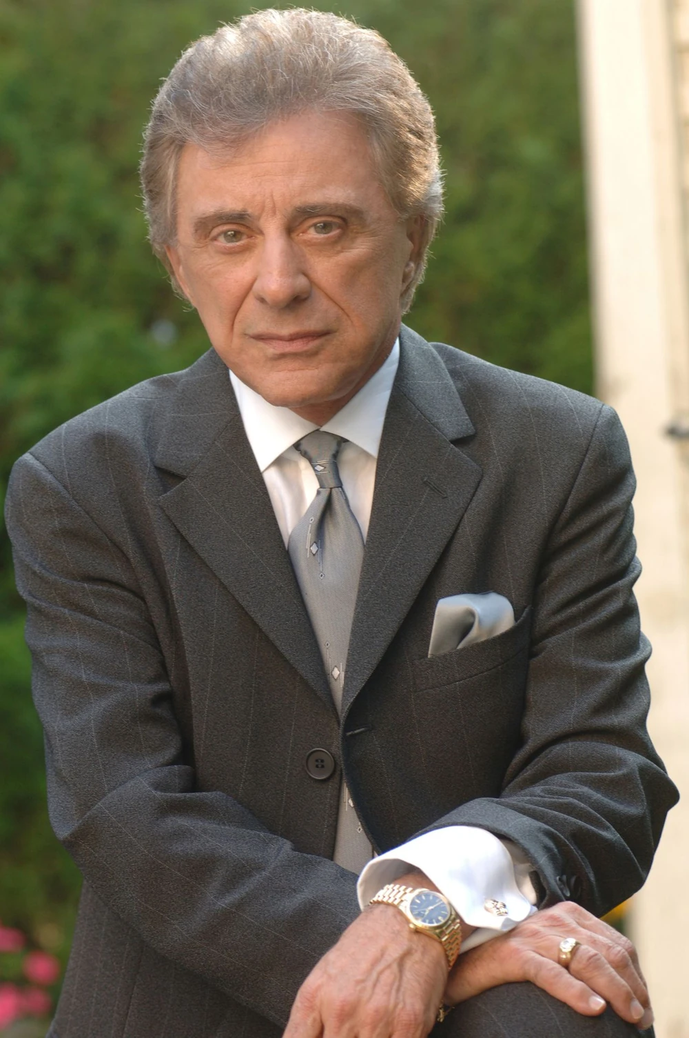Bio | Discover Frankie Valli Today — Frankie Valli and The Four Seasons