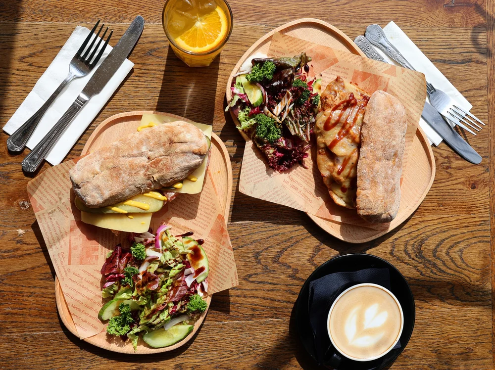 MAMIL Café Bars