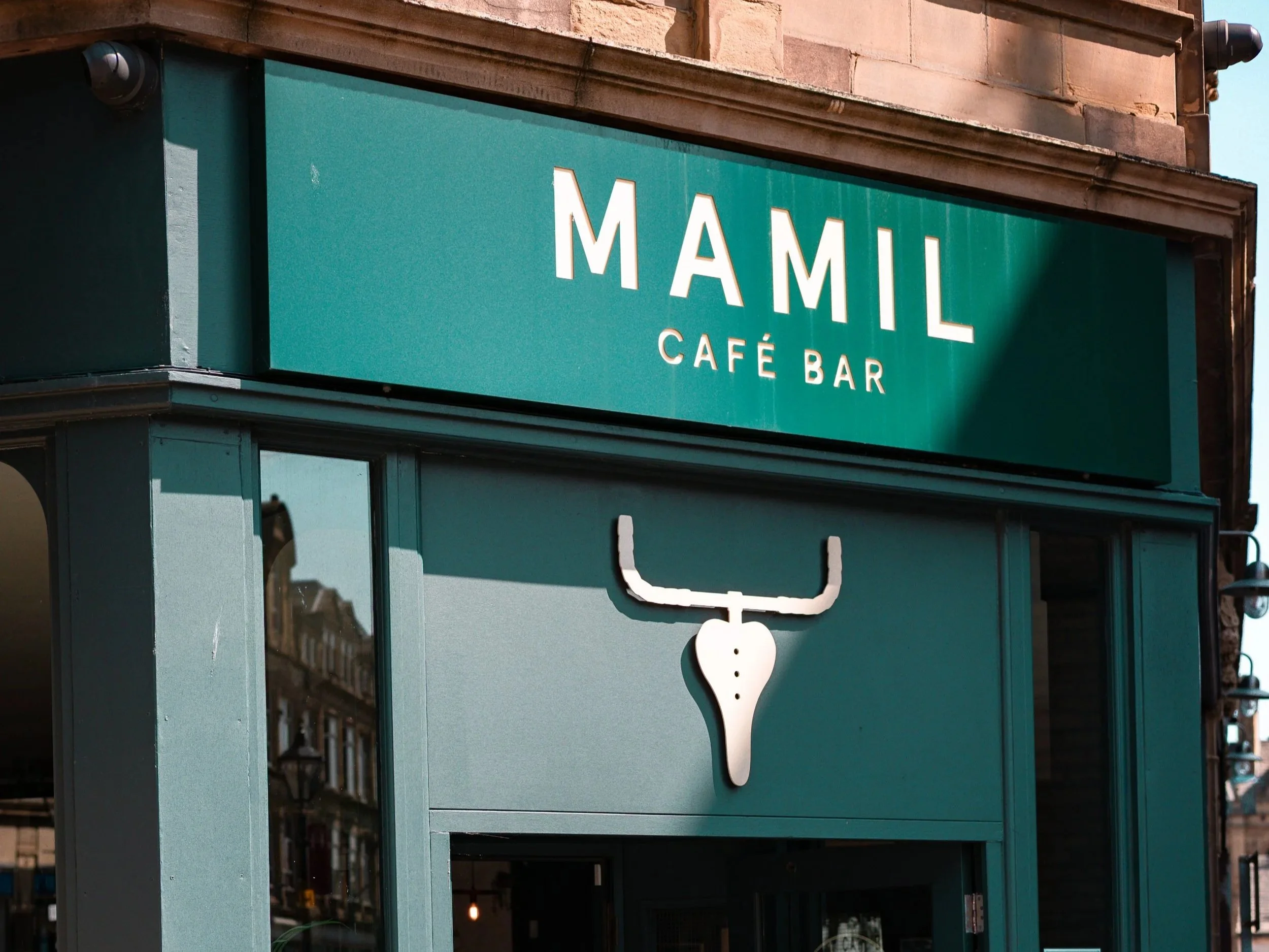 MAMIL Café Bars