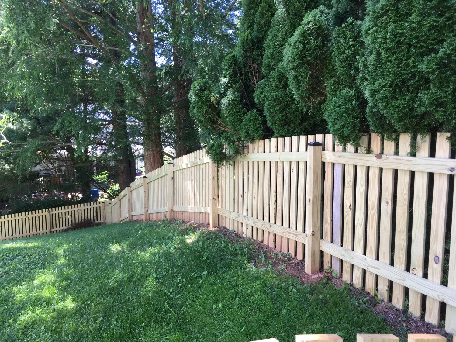 Picket Fence Installation Howard County MD | FBD Fence — FBD Fence