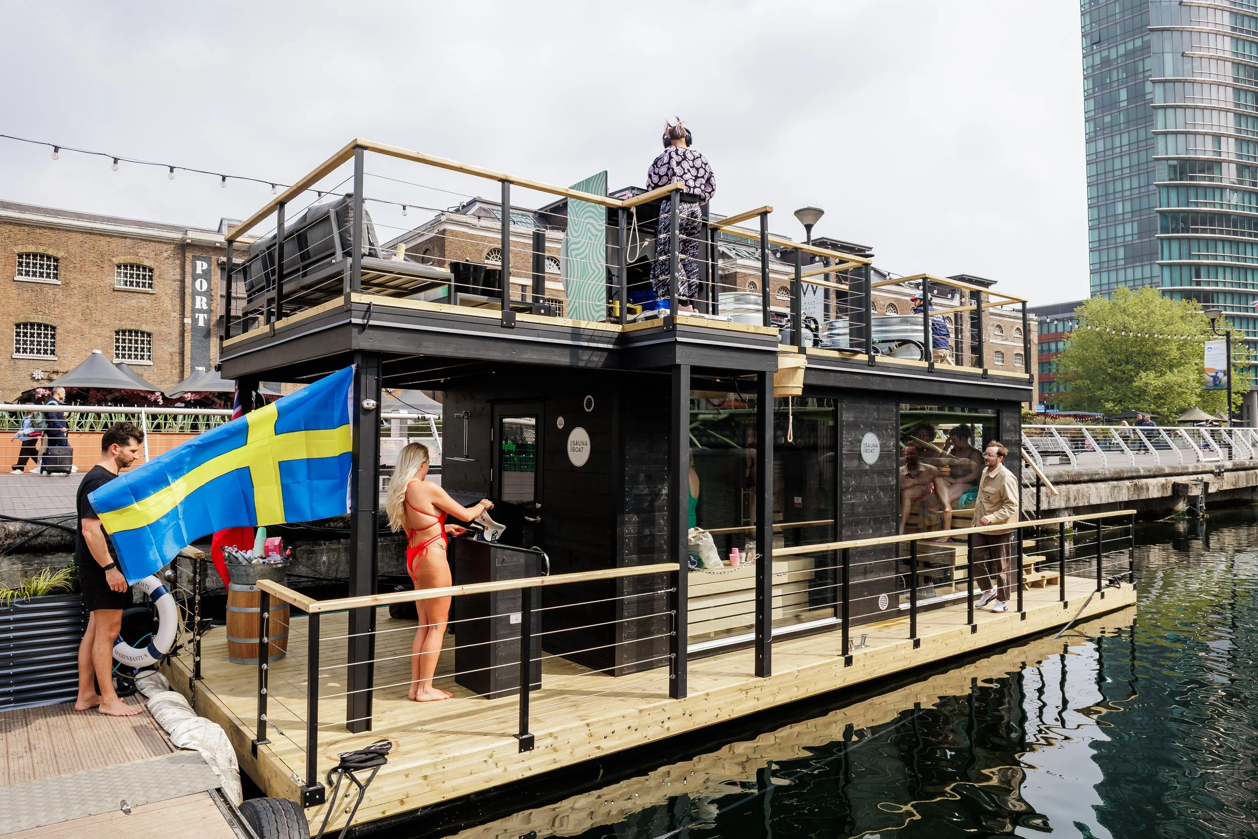 Skuna Sauna London | UK’s First Floating Sauna Experience — Skuna Boats