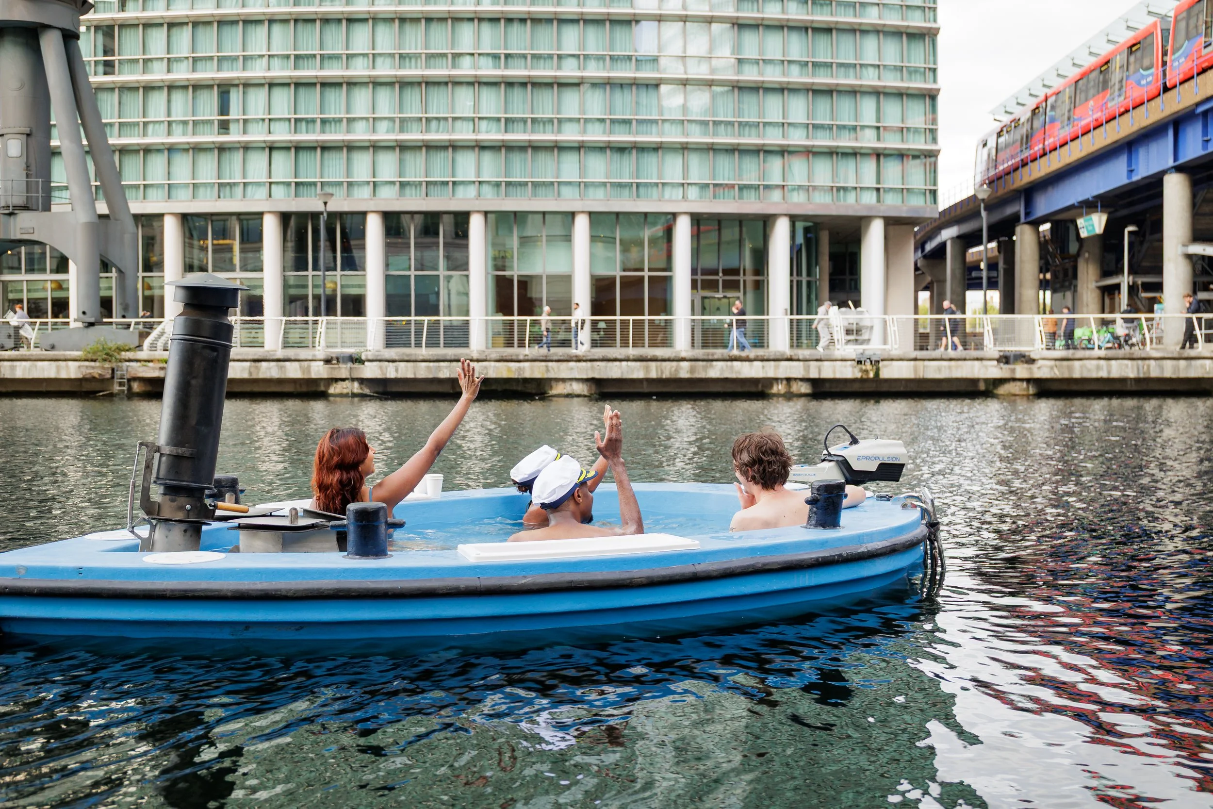Skuna Hot Tub Boat | Hot Tub Boat For Hire — Skuna Boats