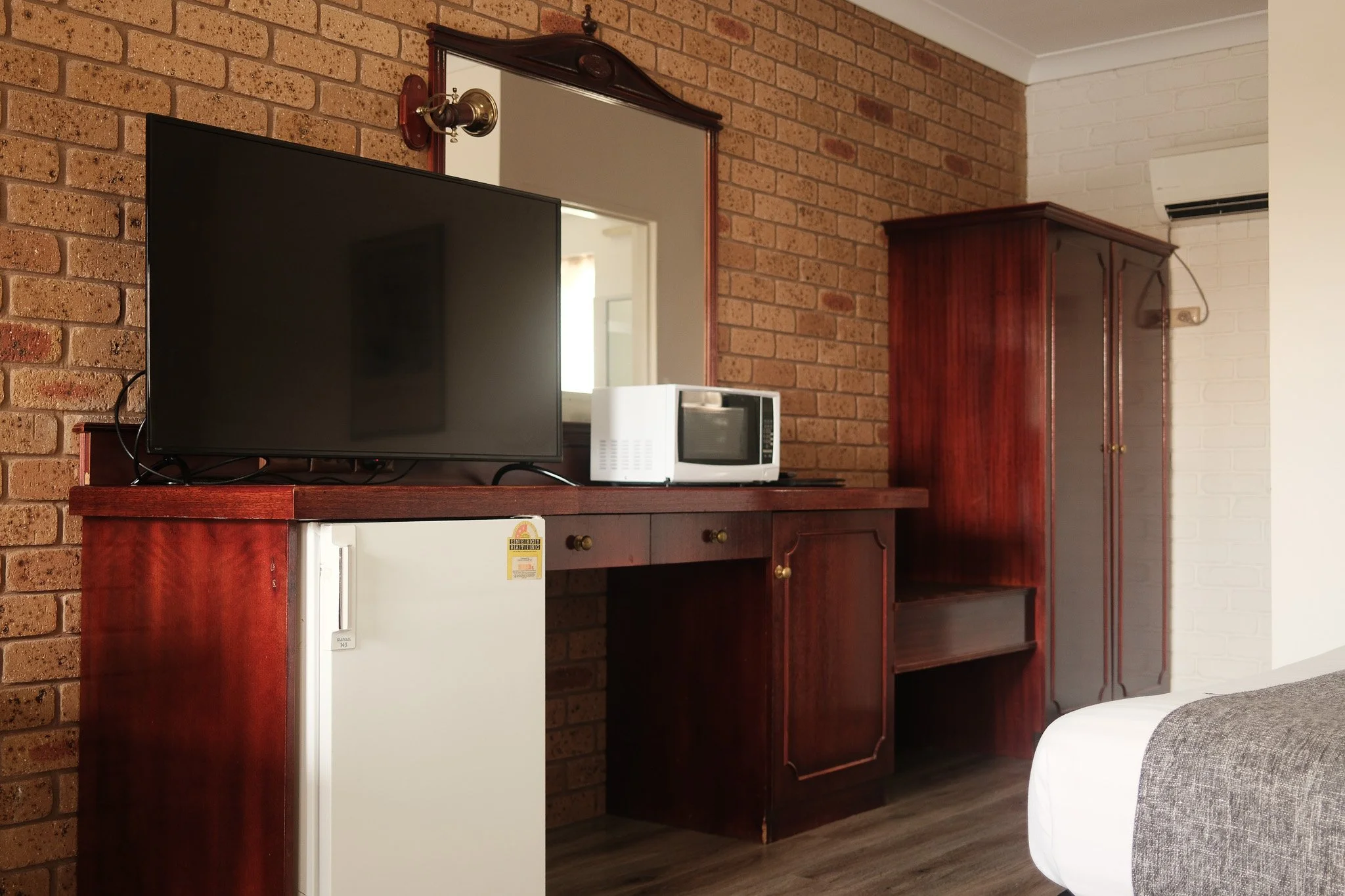 Narrandera Club Motor Inn — Visit Narrandera