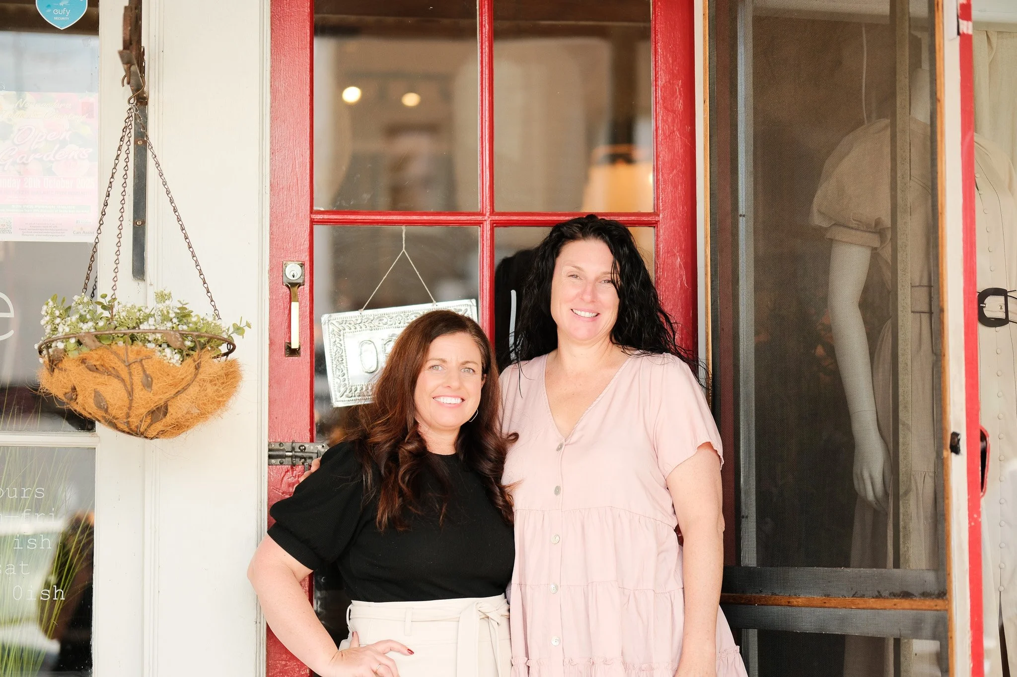 Sisters. Coffee. Flowers. — Visit Narrandera