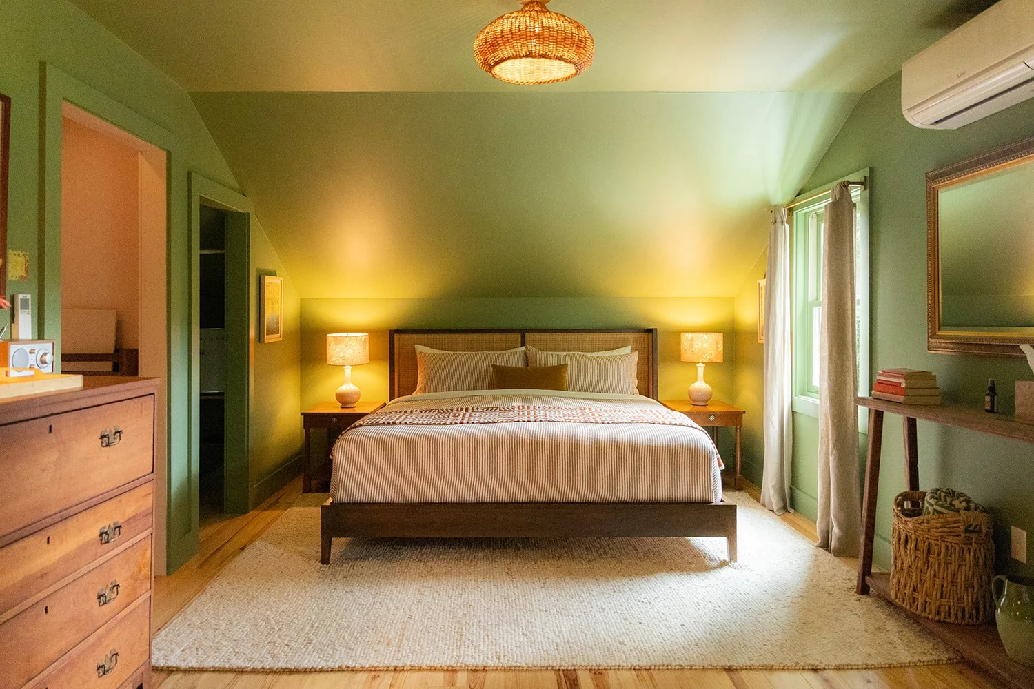 The Rooms — the tillerman inn & restaurant