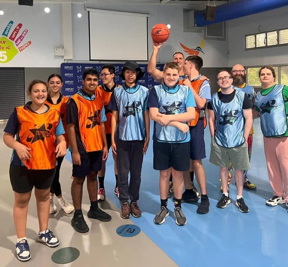 SOCIAL & SPORT — The Holt Bolt