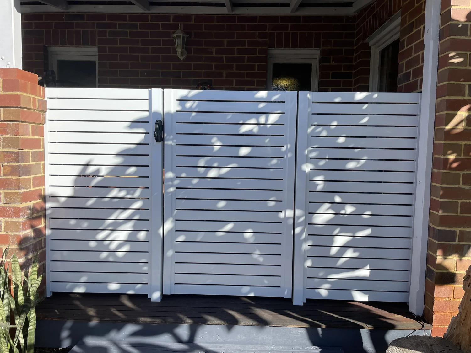 What Gap Size Should You Use for Slat Fencing?