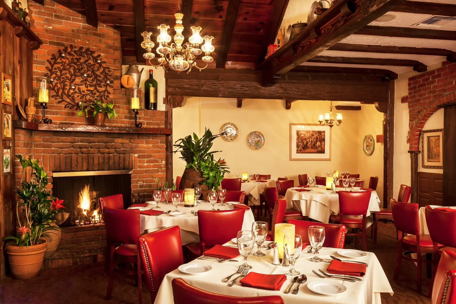 Front Dining Room | Dine, Celebrate, Reserve Now — Luciana's Ristorante