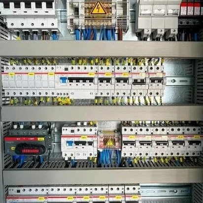 How to Identify the Type of Electrical Panel in Your Home — Castles ...