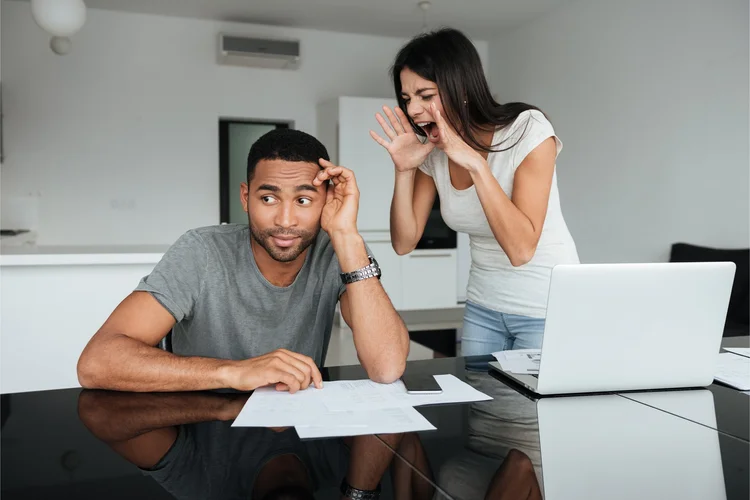 How People Constantly Trigger Themselves in Loving Relationships with ...