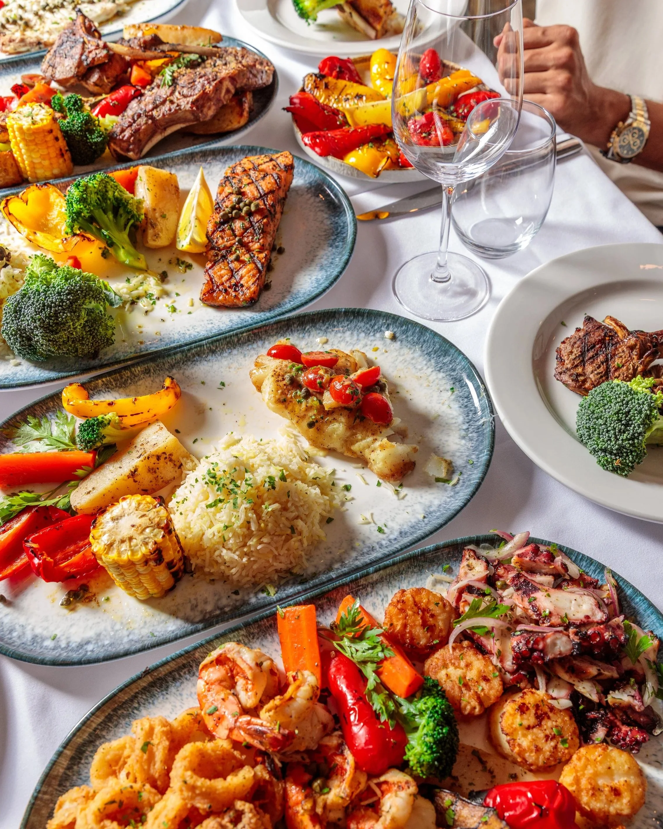 Lavraki | Modern Greek Cuisine in Sainte-Julie
