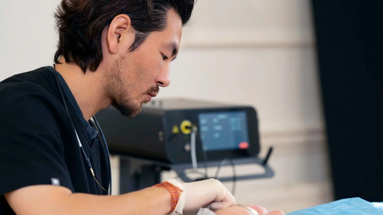 Endolift London | Non-Surgical Skin Tightening — Dr Hanson Clinic