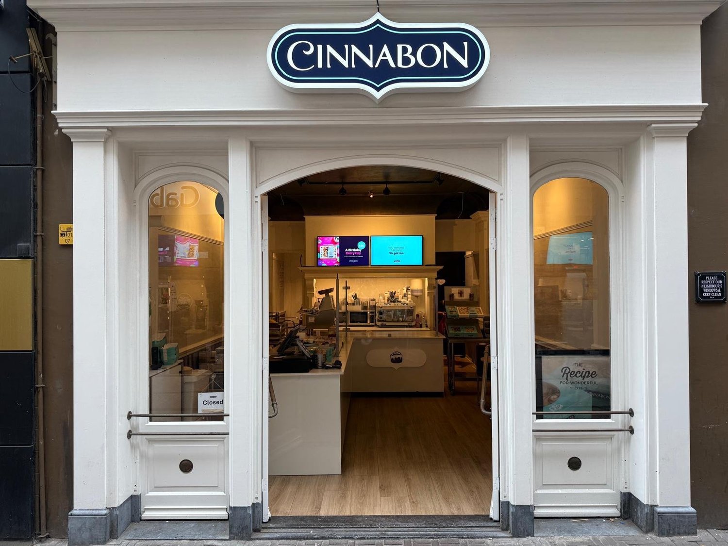 Locaties | Visit Cinnabon Today — Find Your Nearest Store — Cinnabon ...