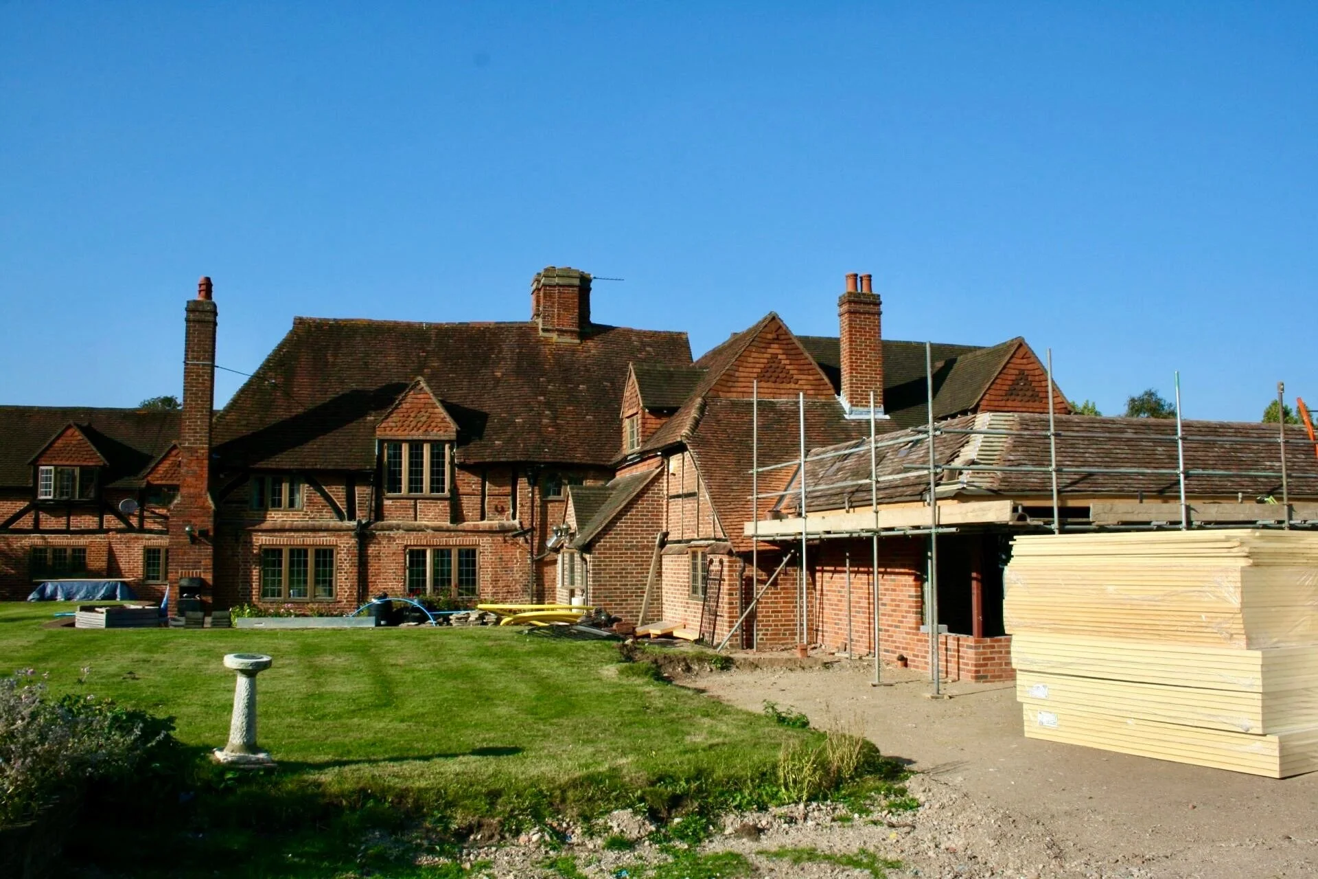 Extensions - Builders in Surrey — Complete Building Solutions