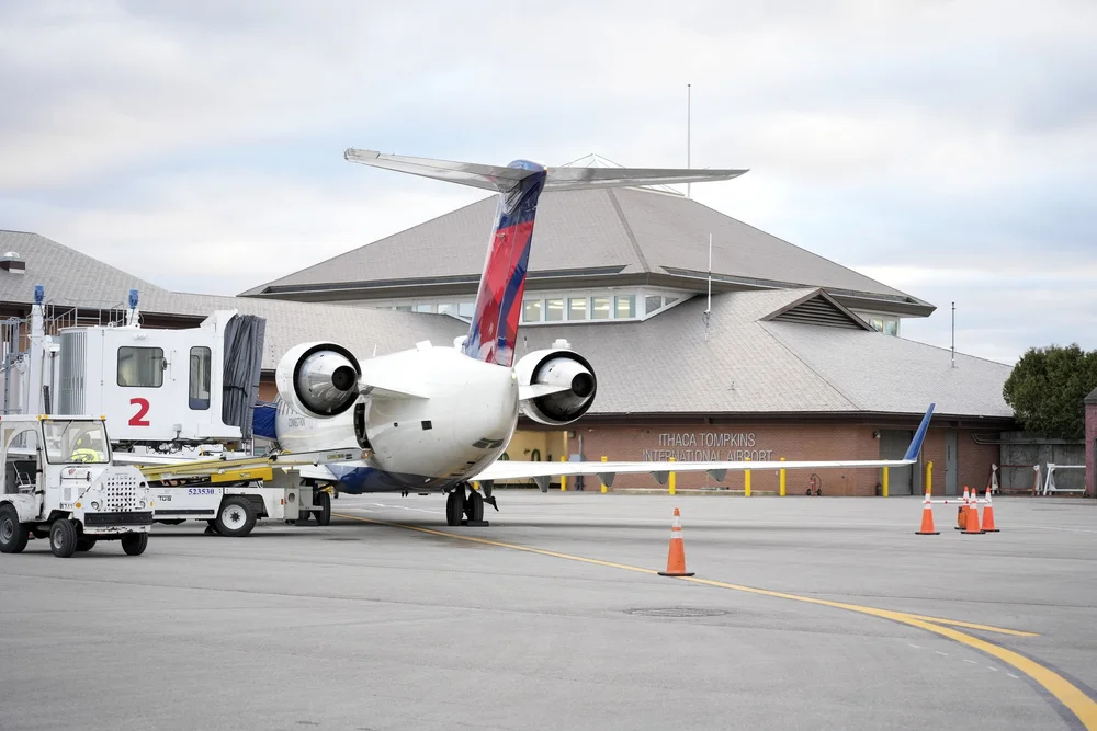 Flight Status | ITH Arrivals & Departures — Ithaca Tompkins ...