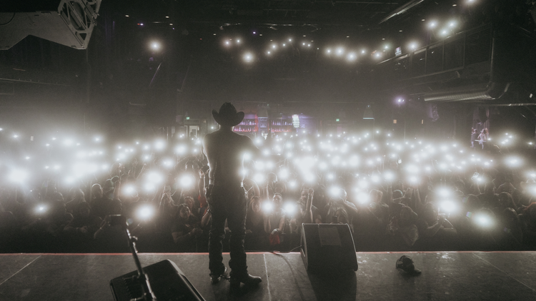 Tour | Book Your Tickets Today — Louie TheSinger