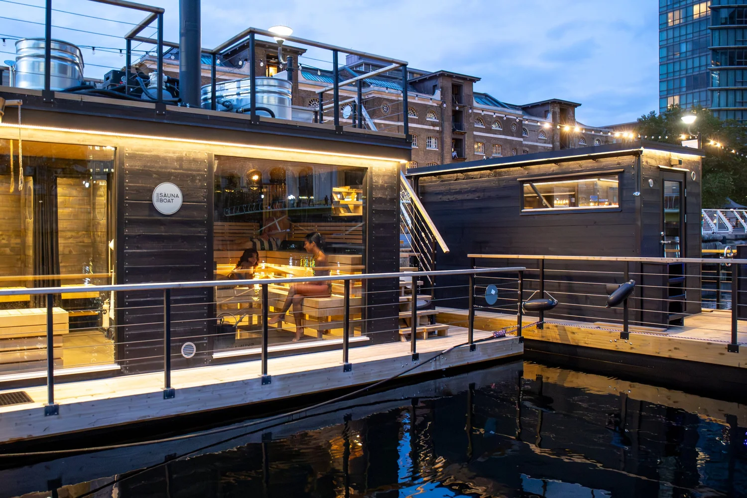 Skuna Sauna | Floating Sauna Experience in Canary Wharf