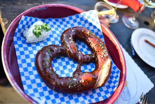 Dutch Gardens | Enjoy Authentic German Cuisine - Reserve Today