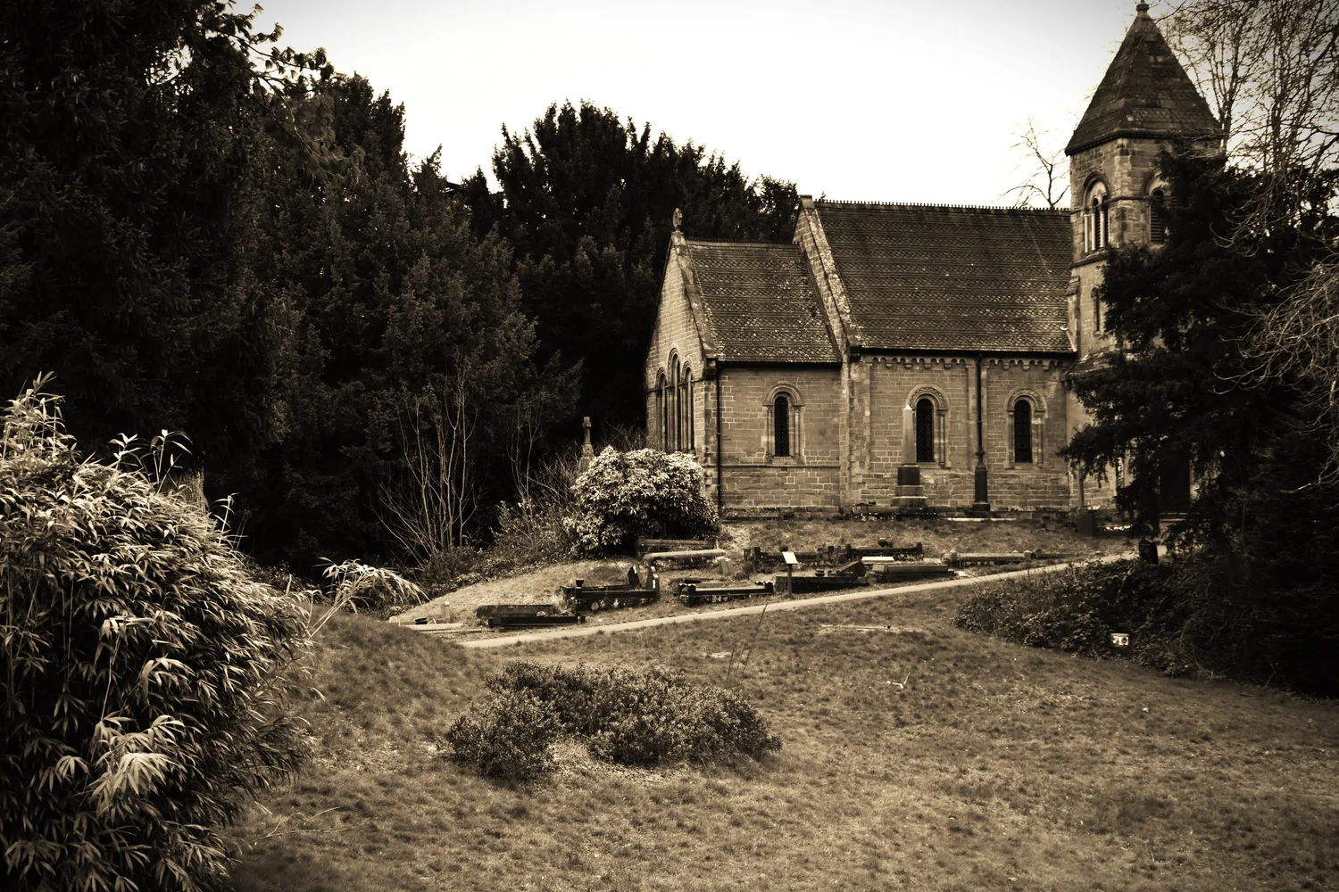 London Road Cemetery | Discover History Today