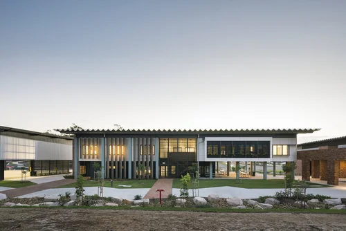 Longreach — Spantech - innovative wide-span roofing, cladding and formwork