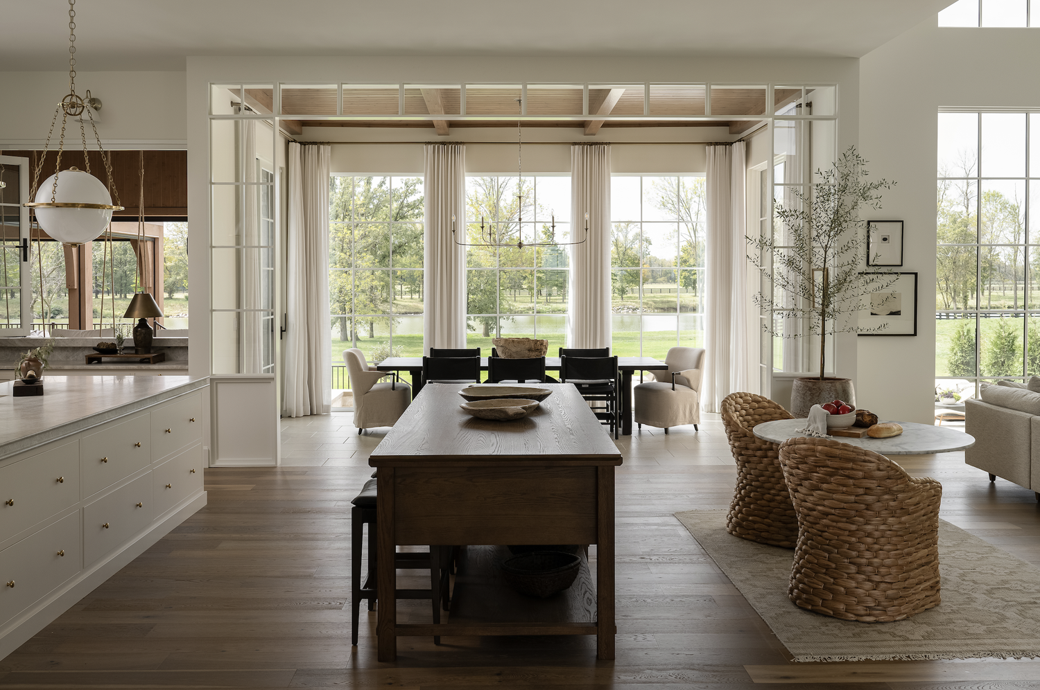 SHINE DESIGN INTERIORS