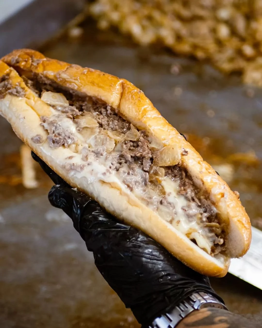 Lee’s Famous Cheesesteaks & Wings — Food Fleet