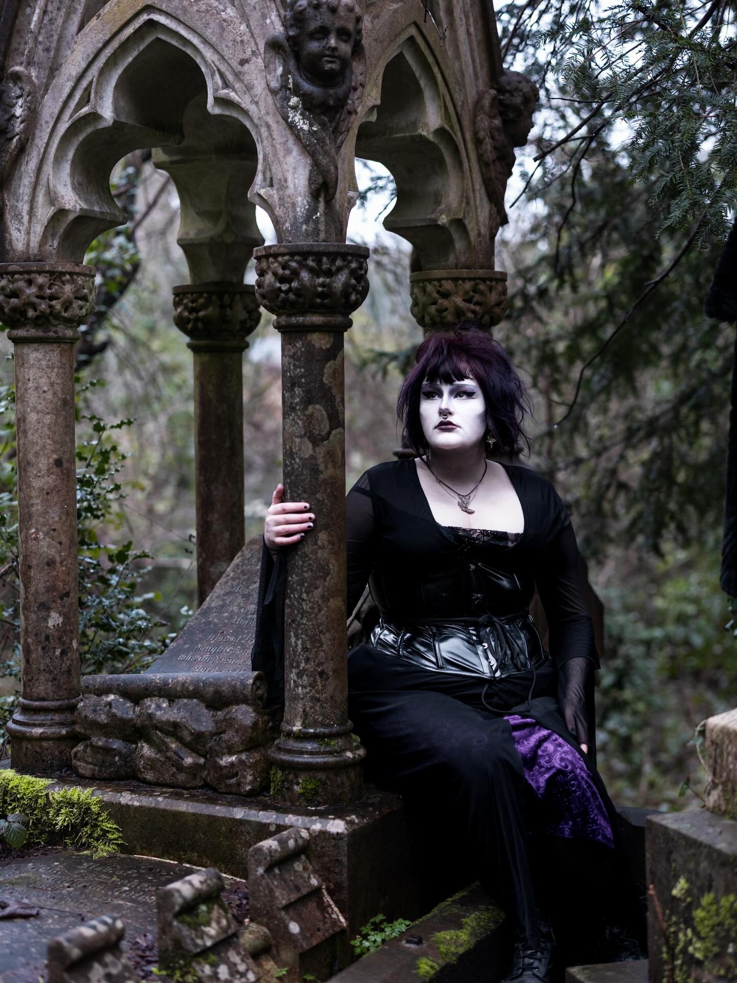 Val Kesterton | Gothic Photographer