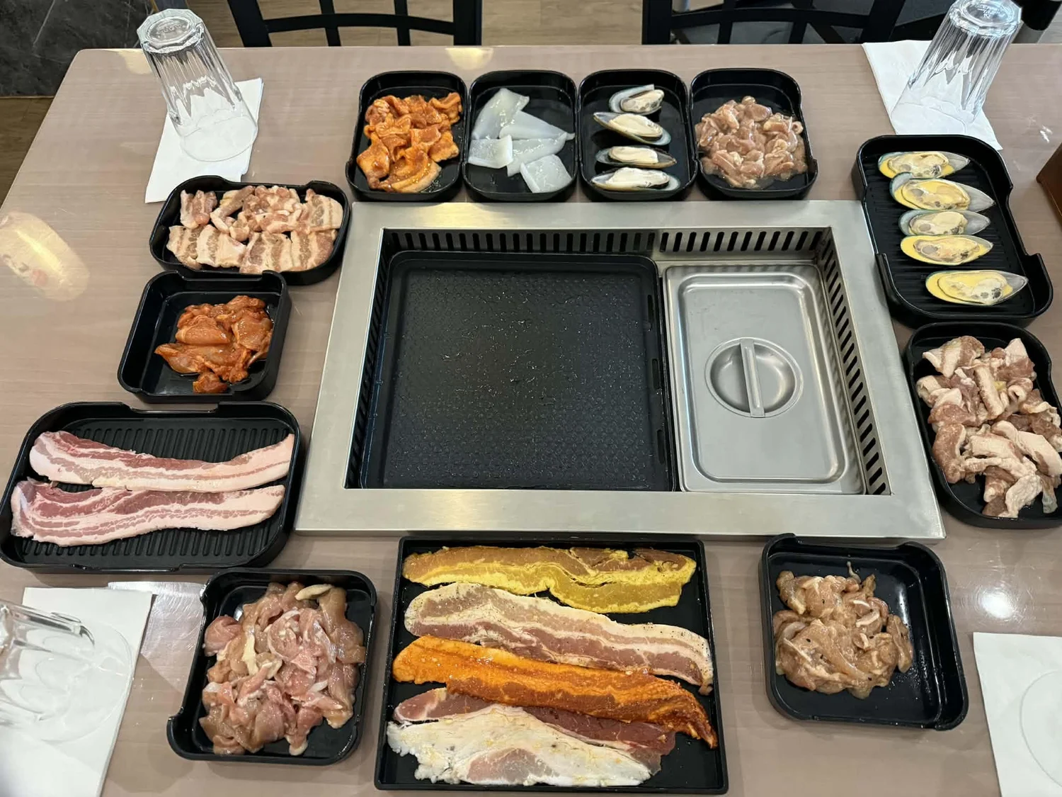 Sakura bBQ & Hotpot