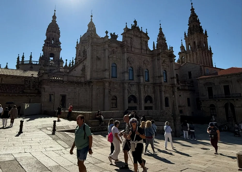 How to Get Your Pilgrim Passport and Compostela Certificate in Santiago ...