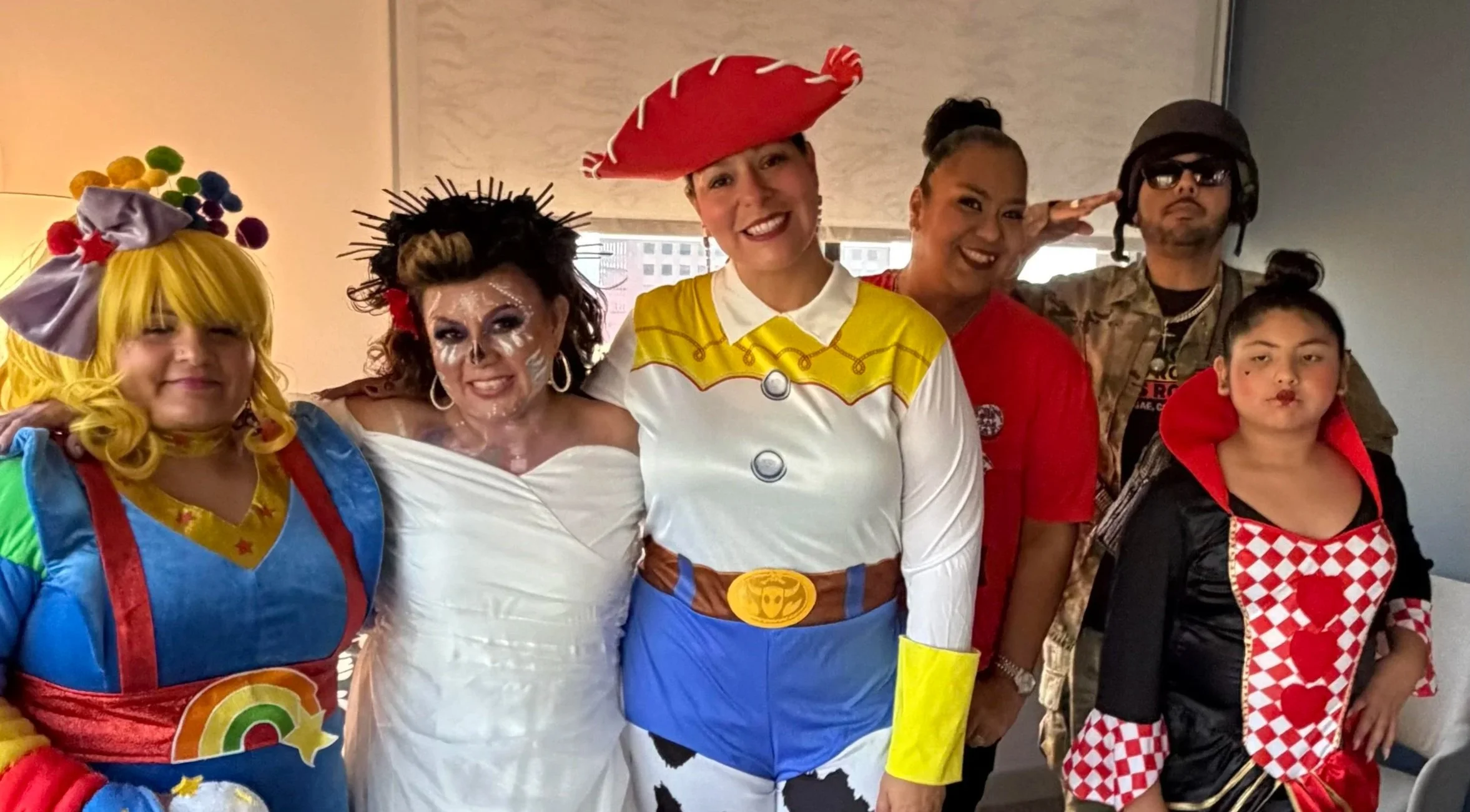 Adventures in Toyland Lights Up Fiesta Flambeau 2026 — La Prensa Texas