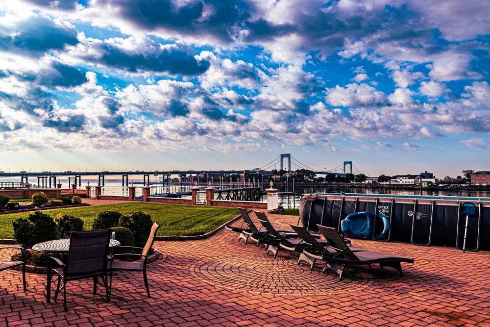 Locust Point — CityNeighborhoods.NYC