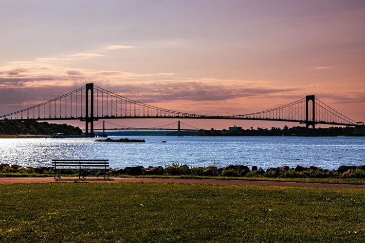 Clason Point — CityNeighborhoods.NYC
